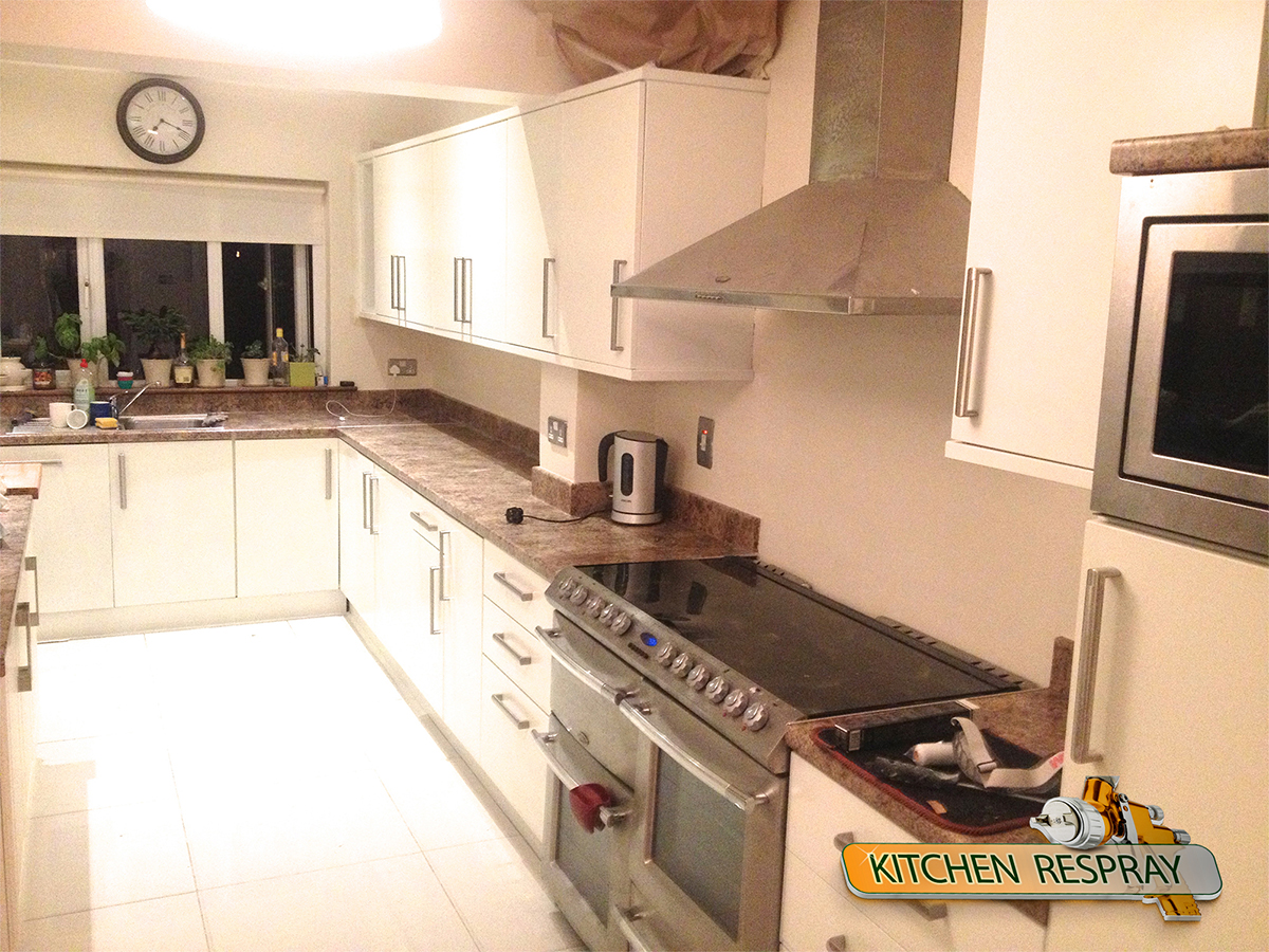 Get The Advantages Of a Kitchen Respray - All Surface Respray